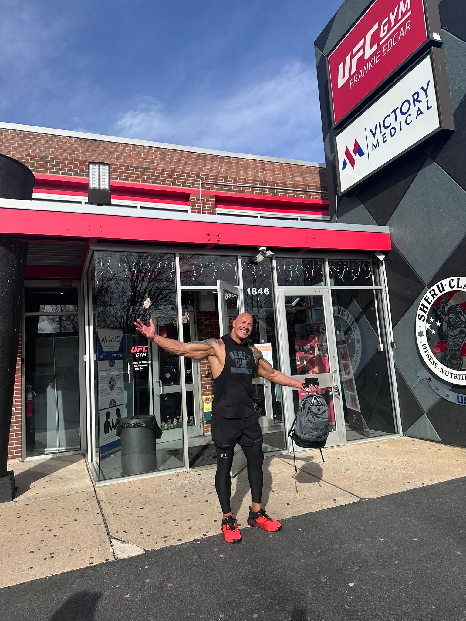 Dwayne "The Rock" Johnson's Epic Workout Session at UFC GYM - Sheru ...